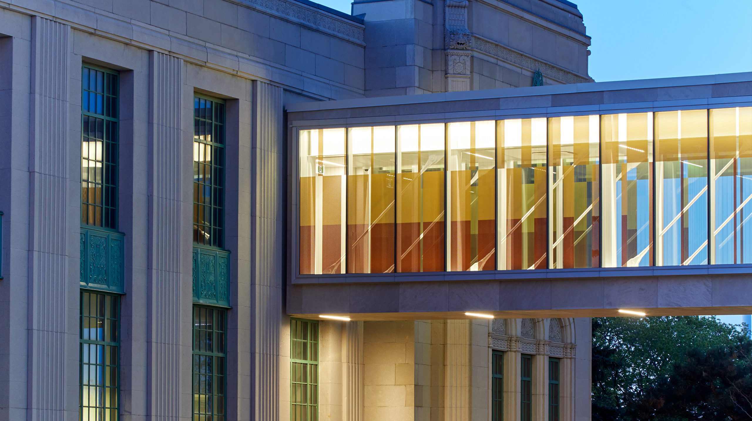 Sky Bridge | Elevated Walkway Design by NORR in Toronto