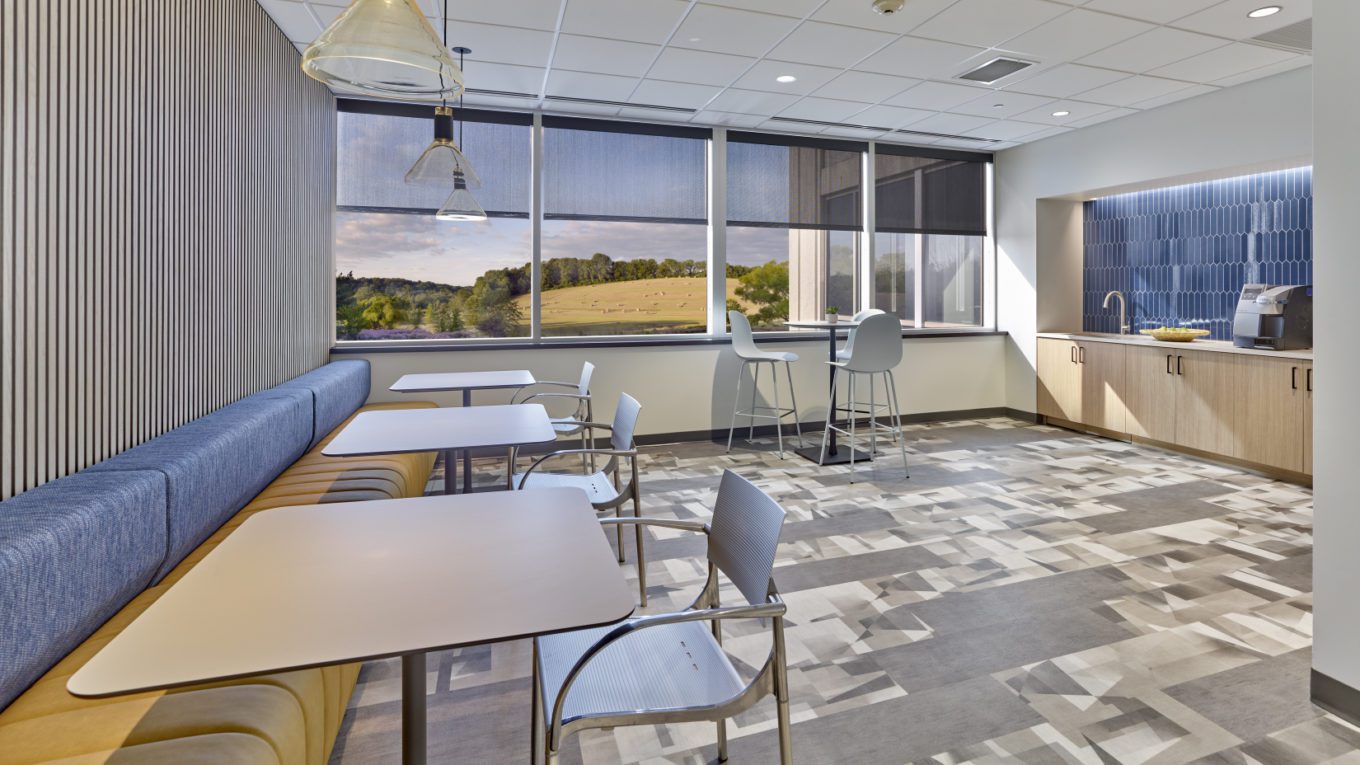 AXA XL Insurance | Hybrid Workplace Conversion by NORR