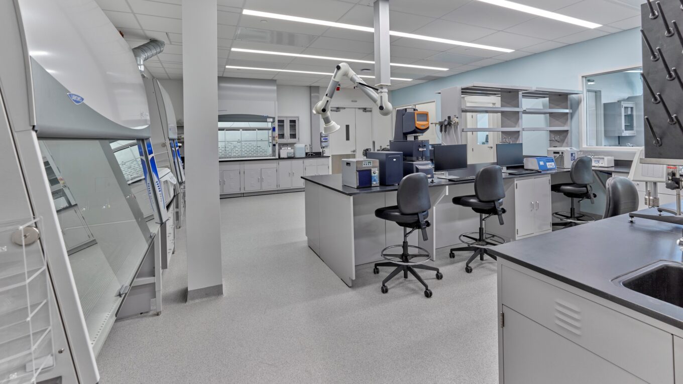 250 Radnor - West Pharmaceutical Services | Hybrid Lab Design